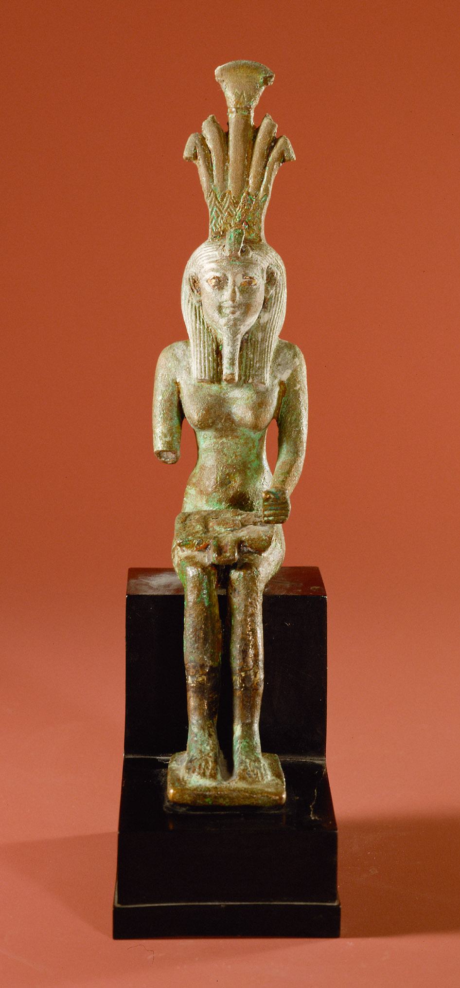 Thronender Nilgott - Artworks - Kunsthistorisches Museum - KHM.at