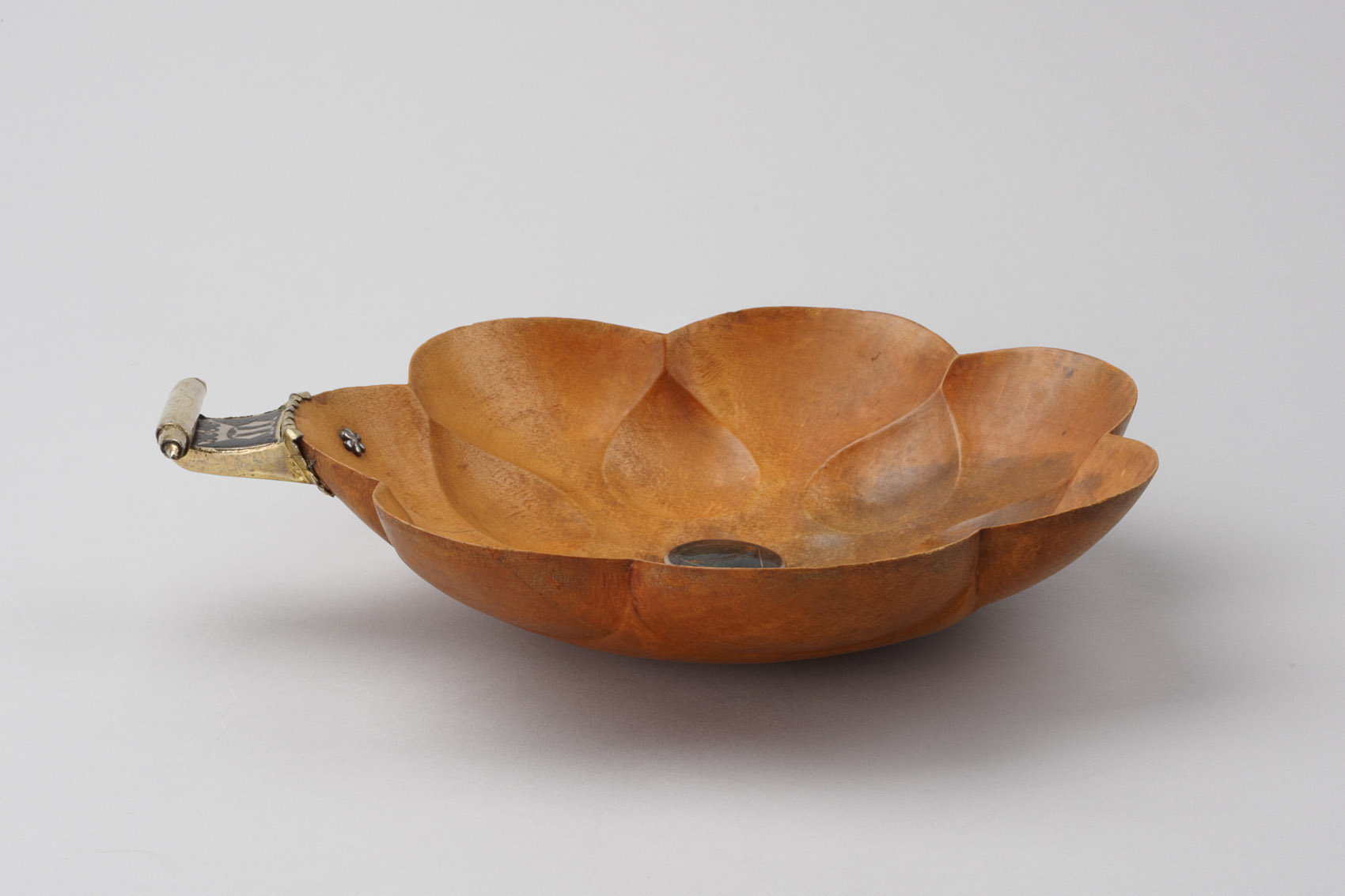 Siebenpässige Schale - Kunstwerke - Kunsthistorisches Museum - KHM.at