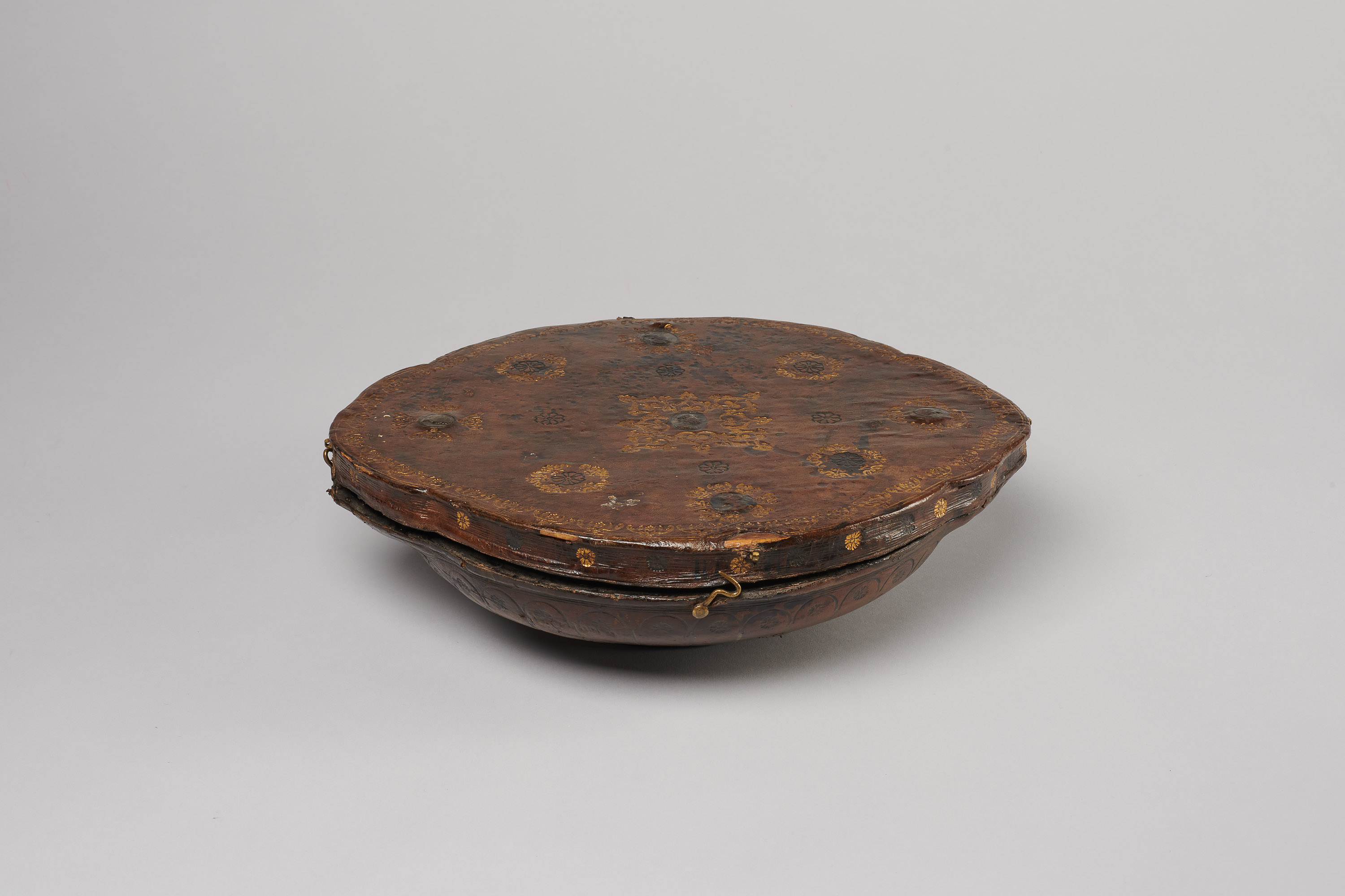 Dish with Scenes from the Troy Saga - Artworks - Kunsthistorisches ...