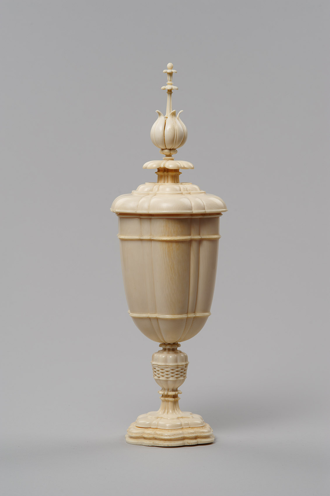 Lidded Cup - Artworks - Kunsthistorisches Museum - KHM.at